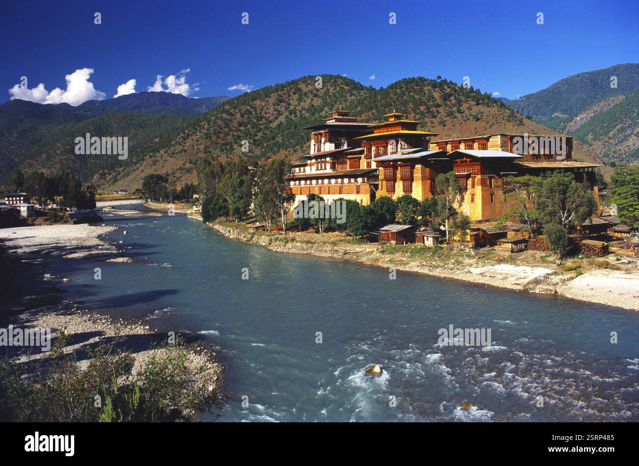 Bhutan tourist places hi-res stock photography and images - Alamy