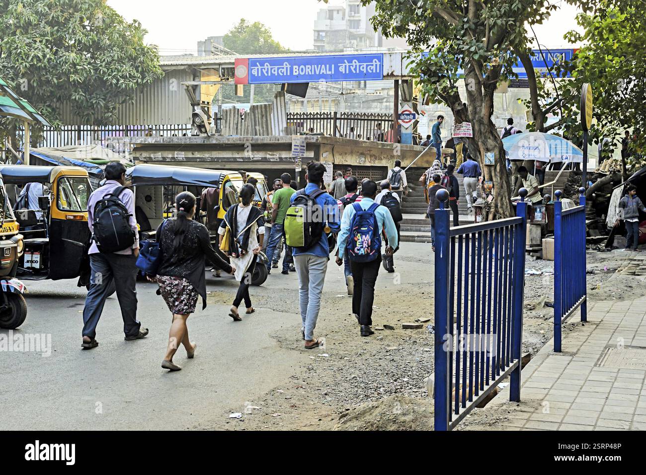 Borivali railway station hi-res stock photography and images - Alamy
