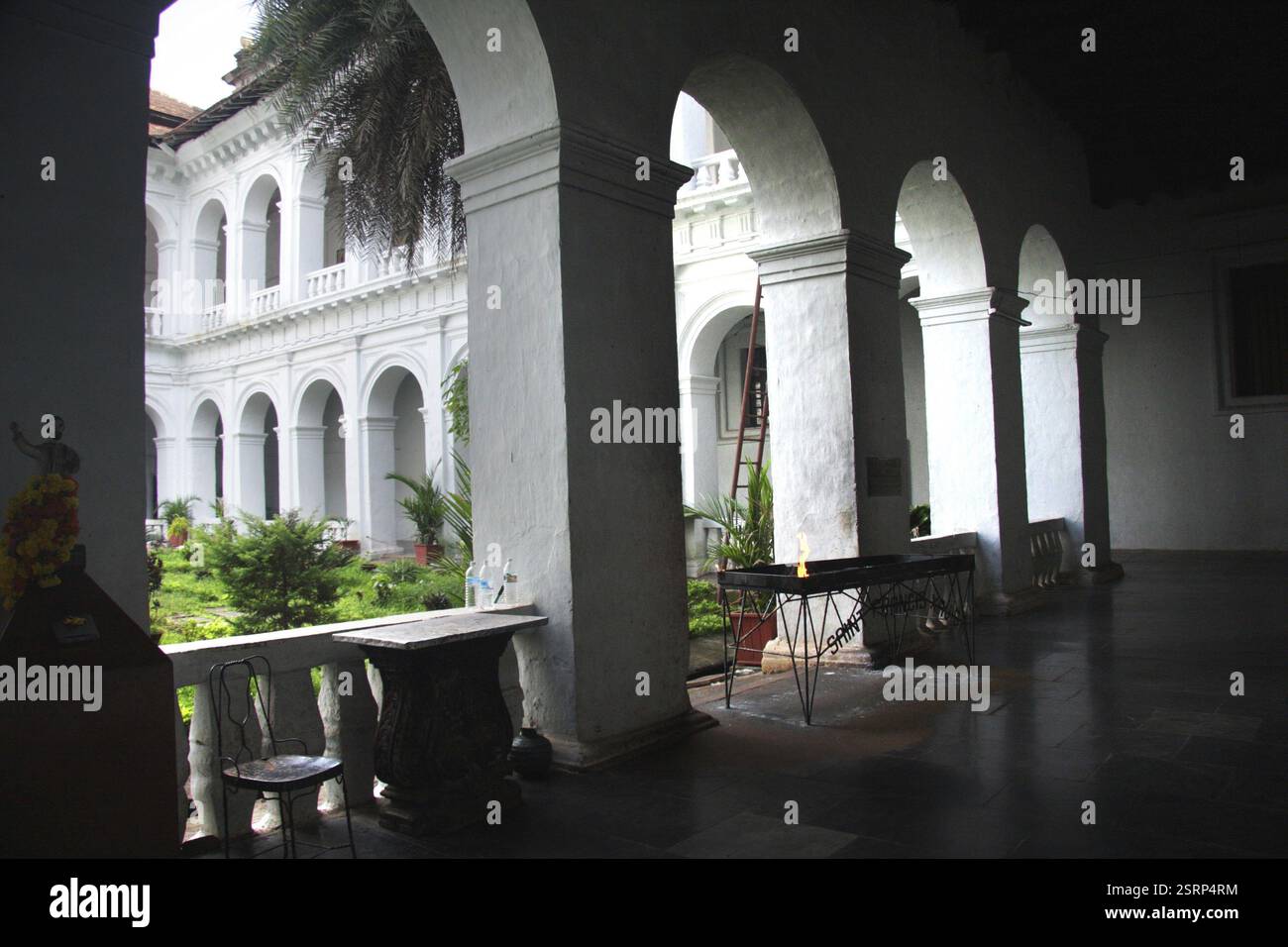 Inside courtyard of professed house, basilica bom jesus church, Old Goa ...