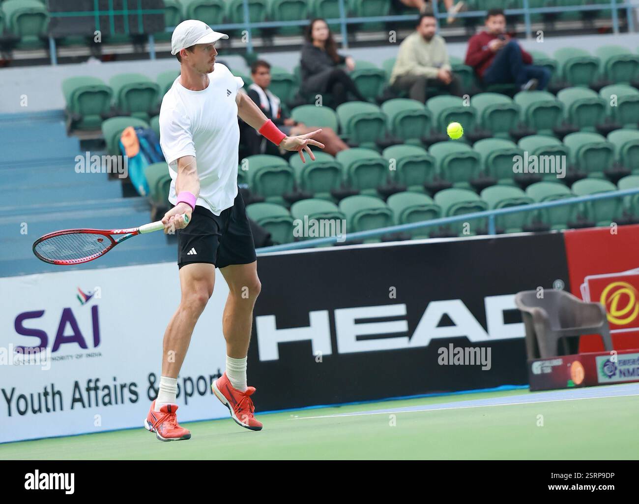 New Delhi, Delhi, India. 16th Feb, 2025. Billy Harris of Great Britain ...
