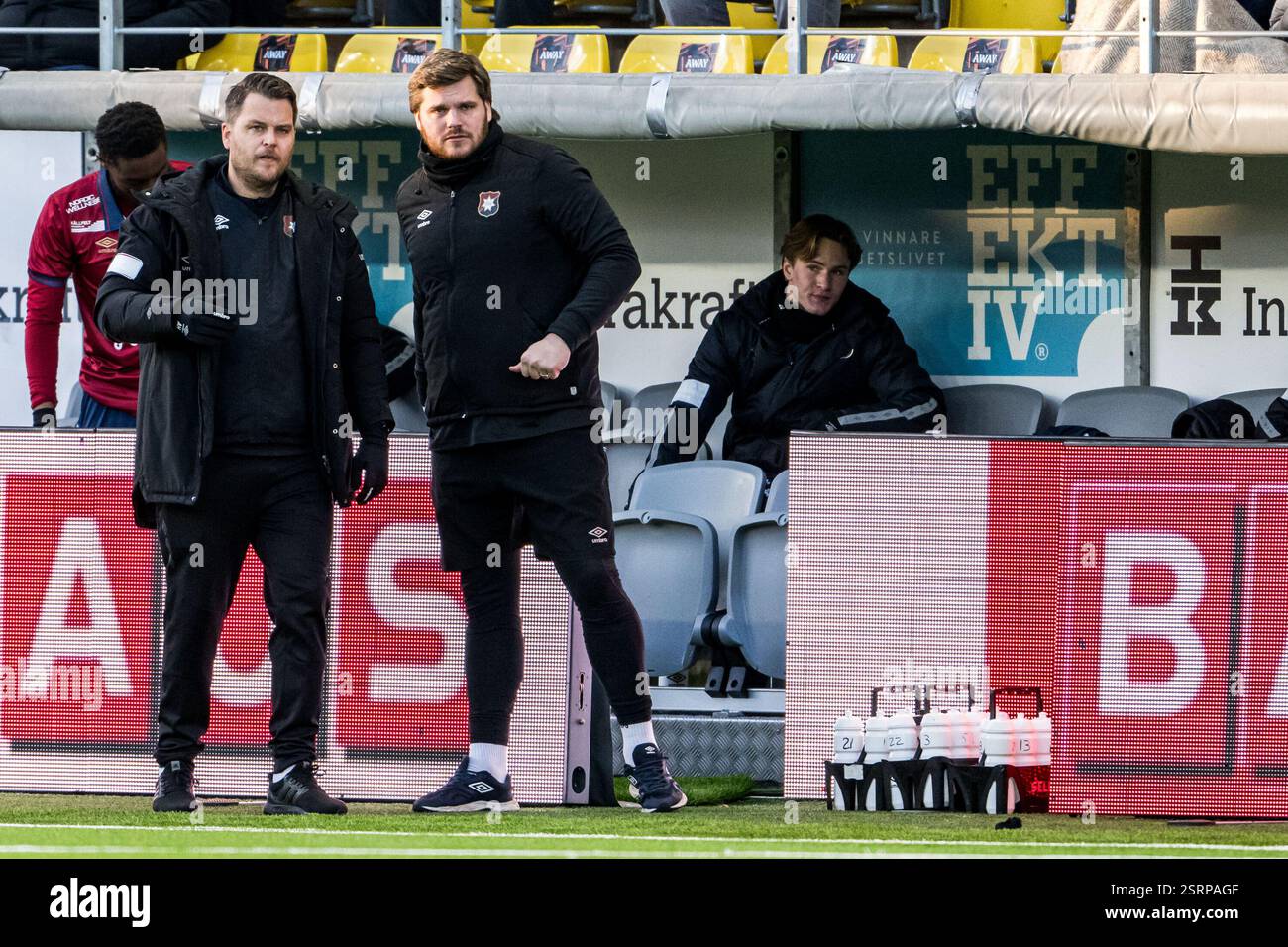 250216 Örgrytes tränare Andreas Holmberg och assisterande tränare ...