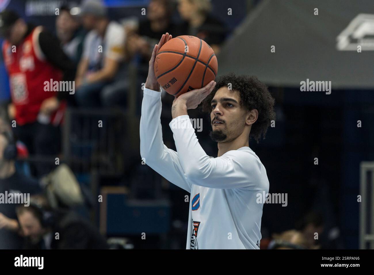 Michael Devoe (Syntainics MBC, No 0)GER, Syntainics MBC vs. Bamberg ...