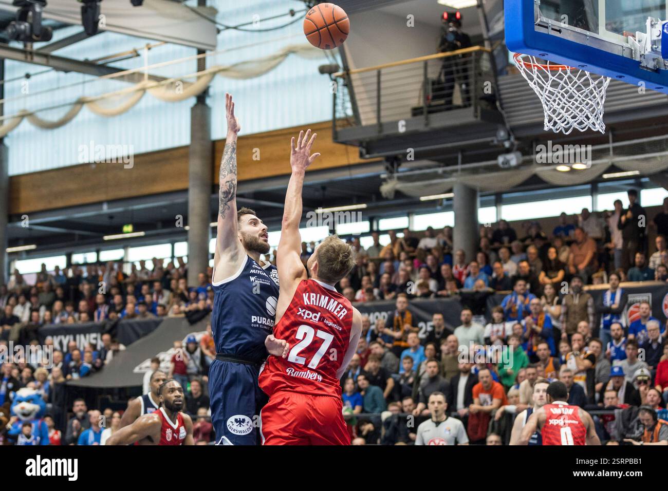 Ivan Tkachenko (Syntainics MBC, No 5), Moritz Krimmer (Bamberg Baskets, No27)GER, Syntainics MBC ...