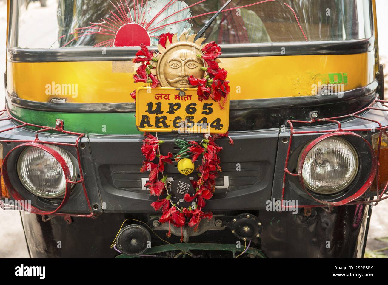 Auto rickshaw front view hi-res stock photography and images - Alamy