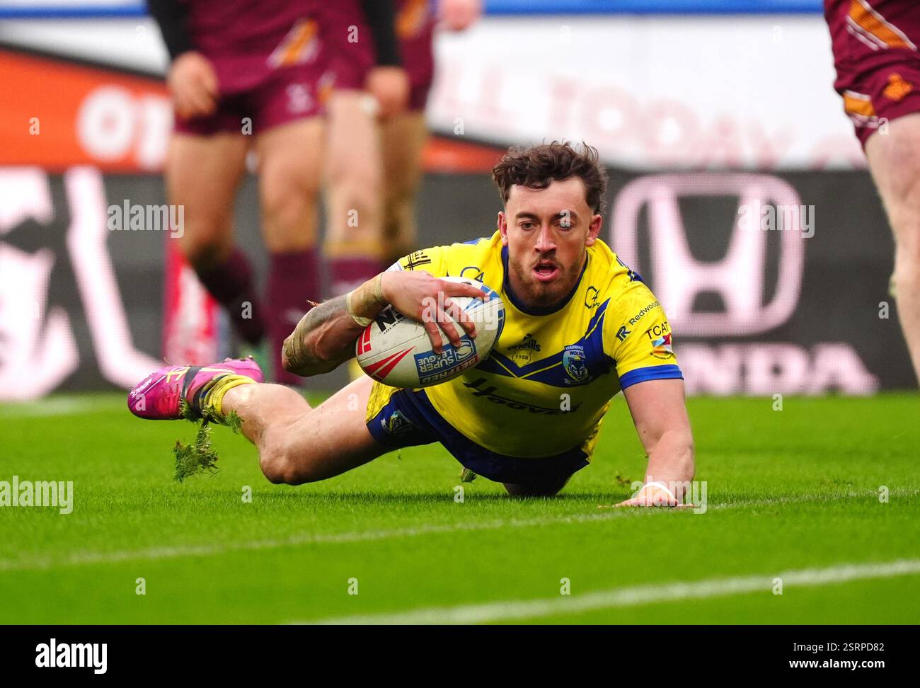 Warrington Wolves' Matty Ashton scores their side's second try of the ...