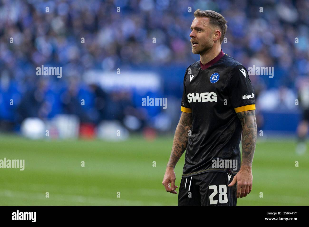 Marcel Franke (Karlsruher SC, #28). 2. Bundesliga, FC Schalke 04 ...