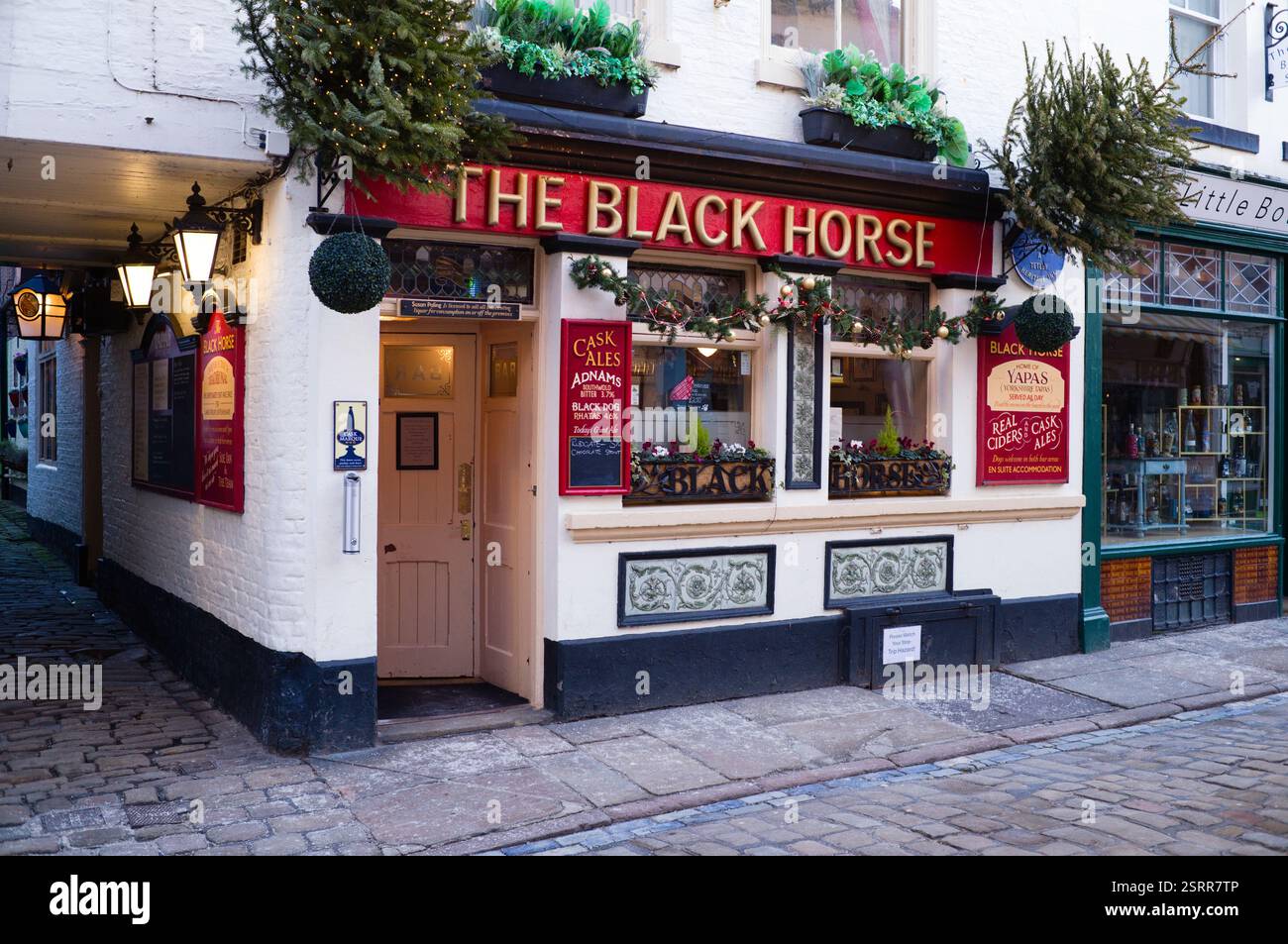 The Black Horse pub in Church Street, Whitby Stock Photo - Alamy