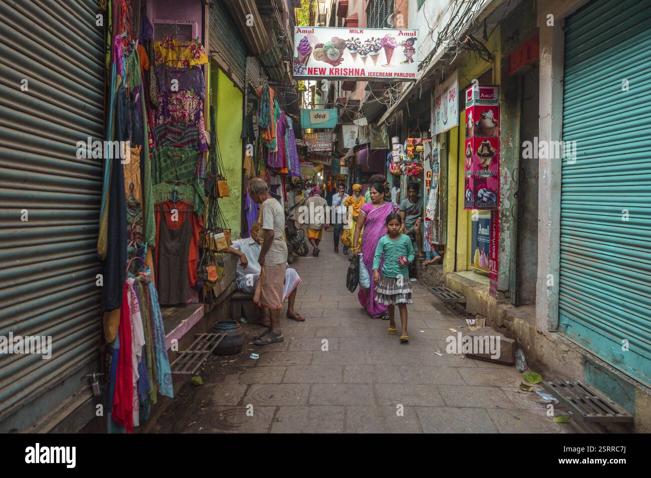 Lanes of varanasi, uttar pradesh, india, asia Stock Photo - Alamy