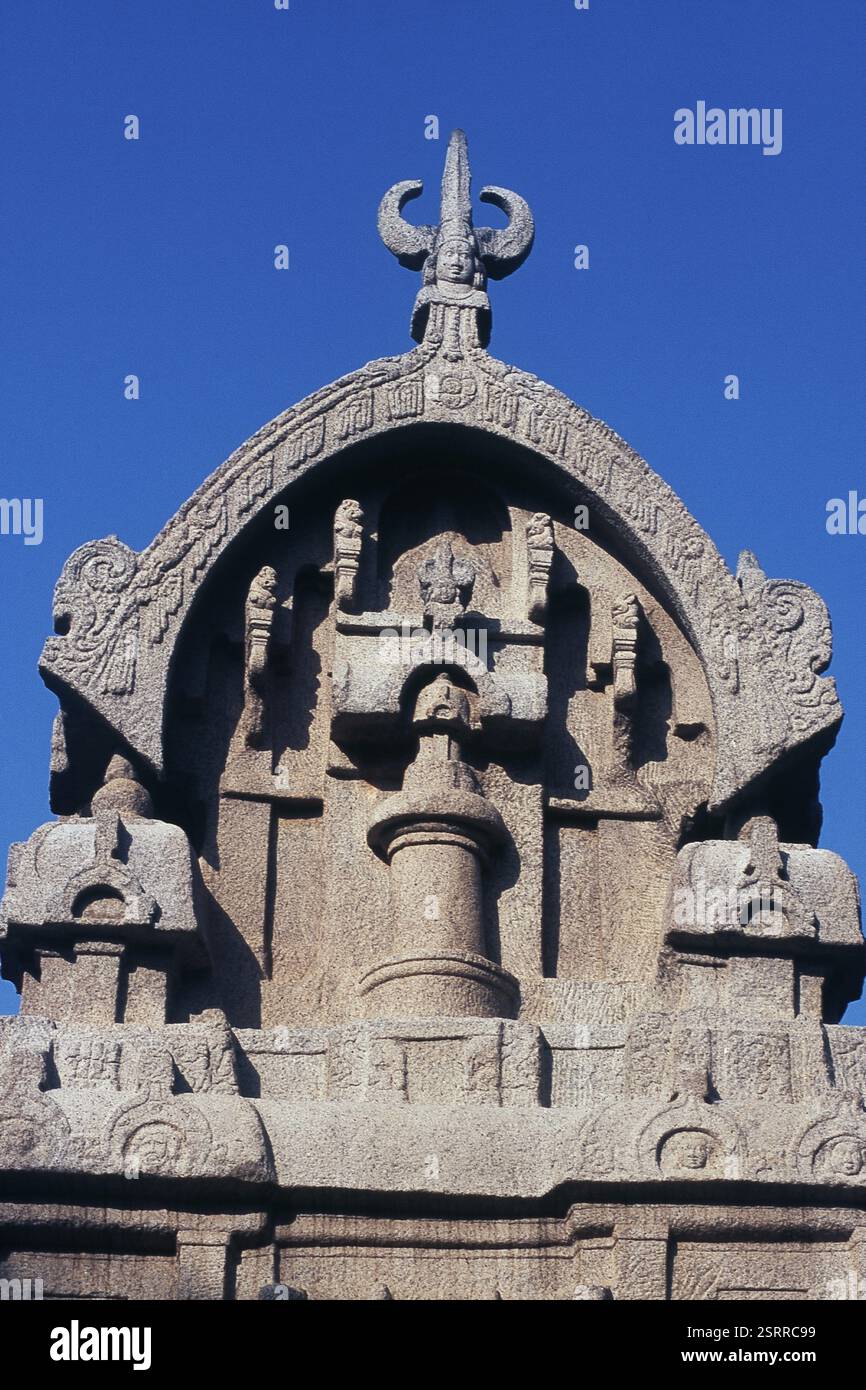 View of Ganesha Ratha Mamallapuram, Mahabalipuram, Tamil Nadu, India ...