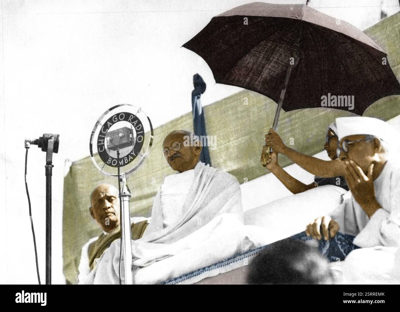 Mahatma Gandhi declaring Khadi and Village Industries Exhibition open ...