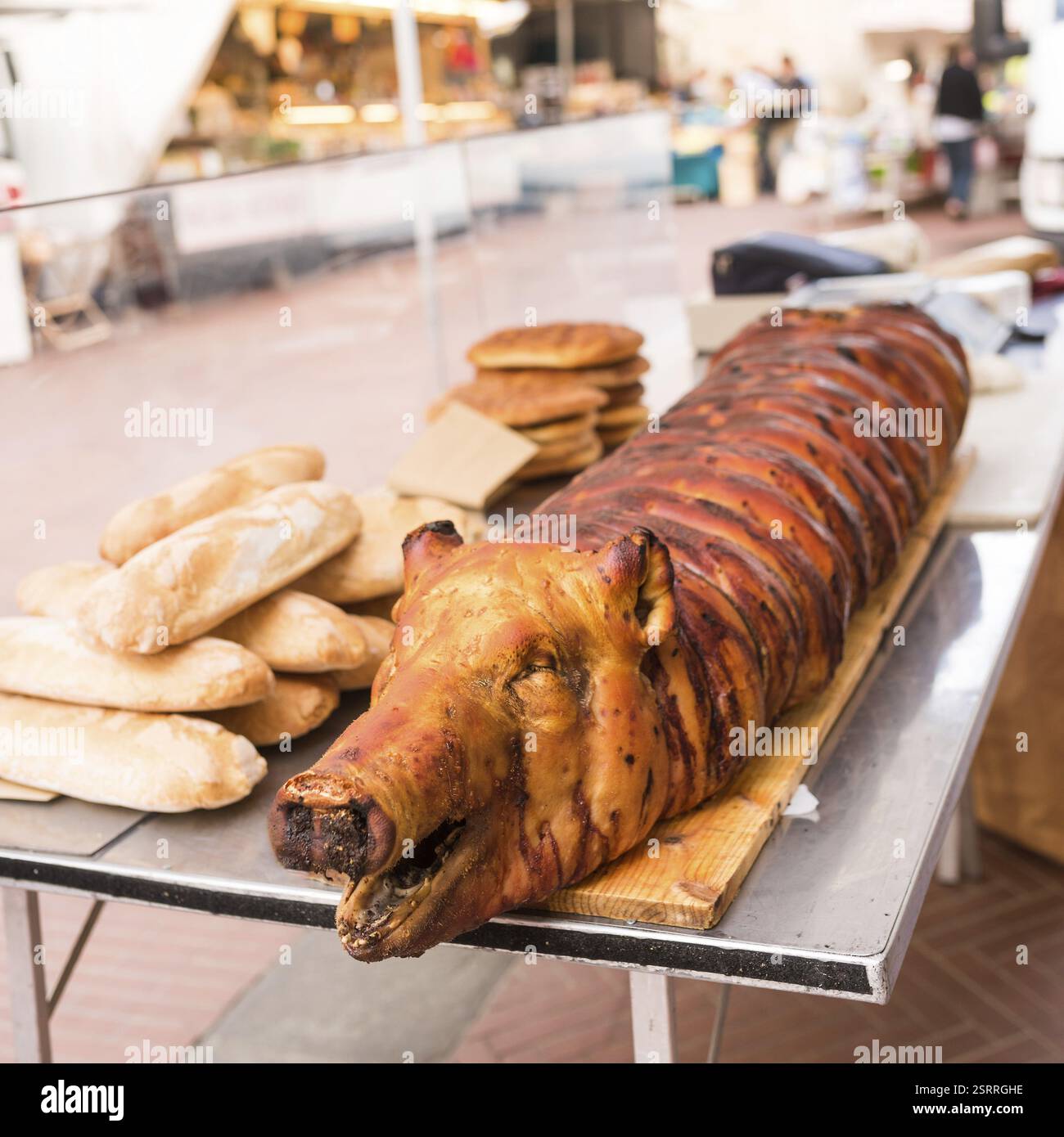 Roast suckling pig Stock Photo - Alamy