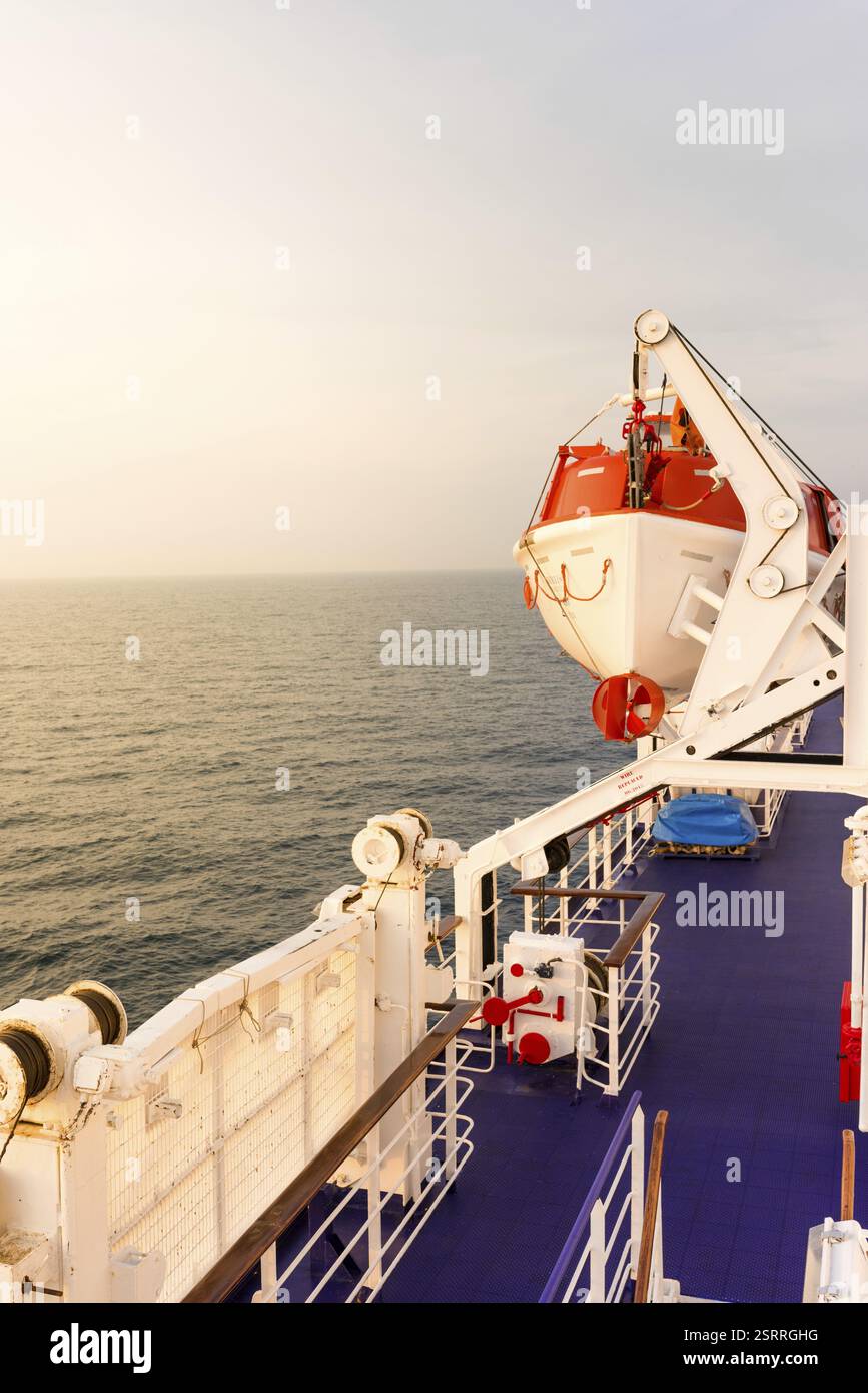 Rescue boats cruise ship hi-res stock photography and images - Alamy