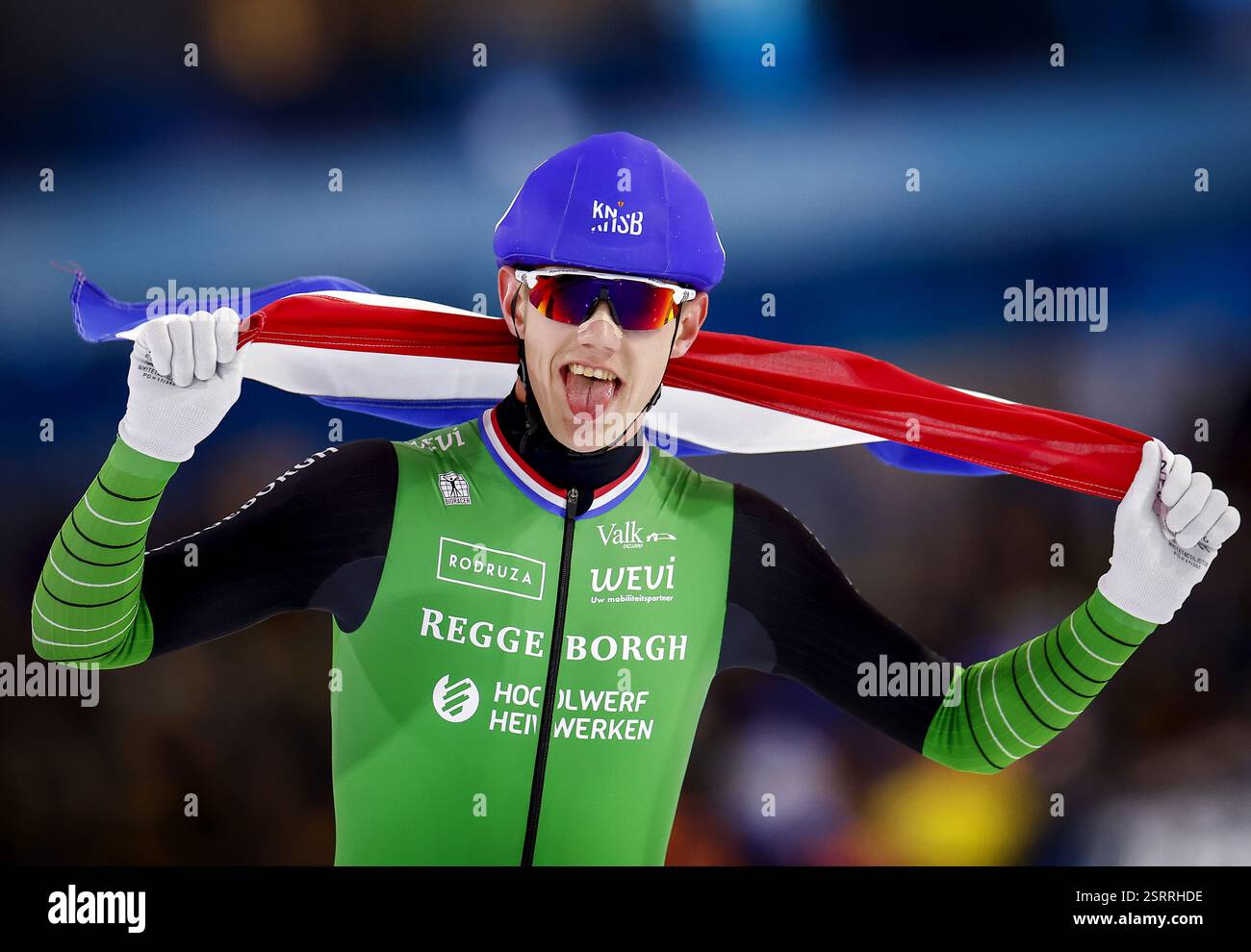 HEERENVEEN - Bart Hoolwerf after the mass start during the final day of ...