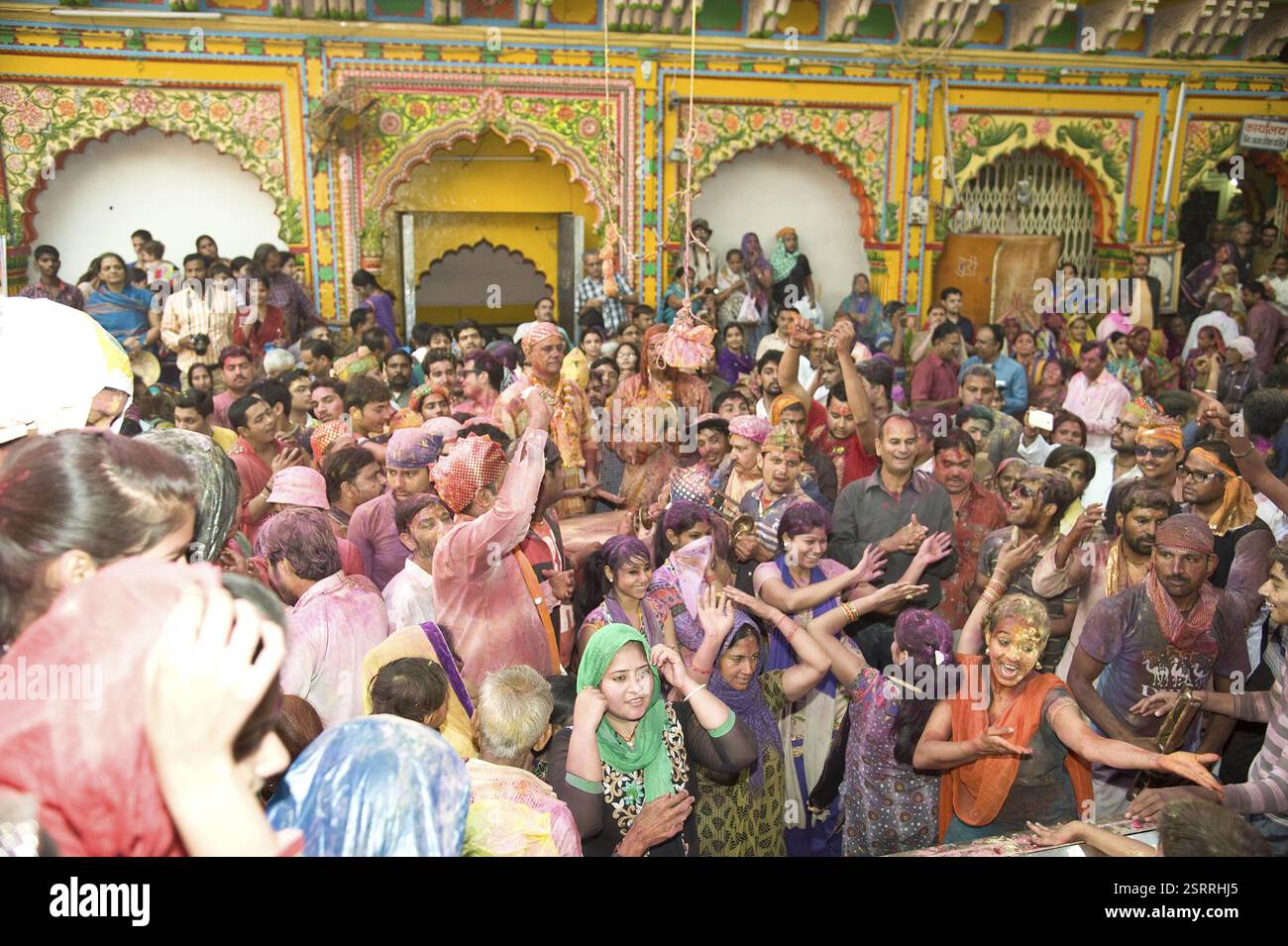 Devotees in dwarkadheesh temple, mathura, uttar pradesh, india, asia ...