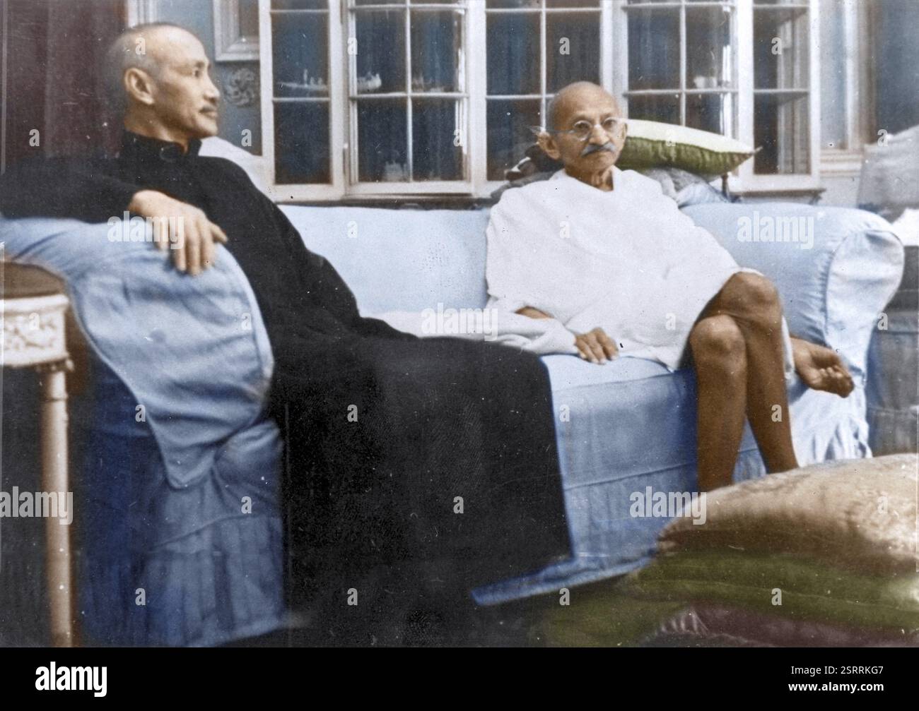 Mahatma Gandhi with Chinese leader Chiang Kai shek, Calcutta, India ...