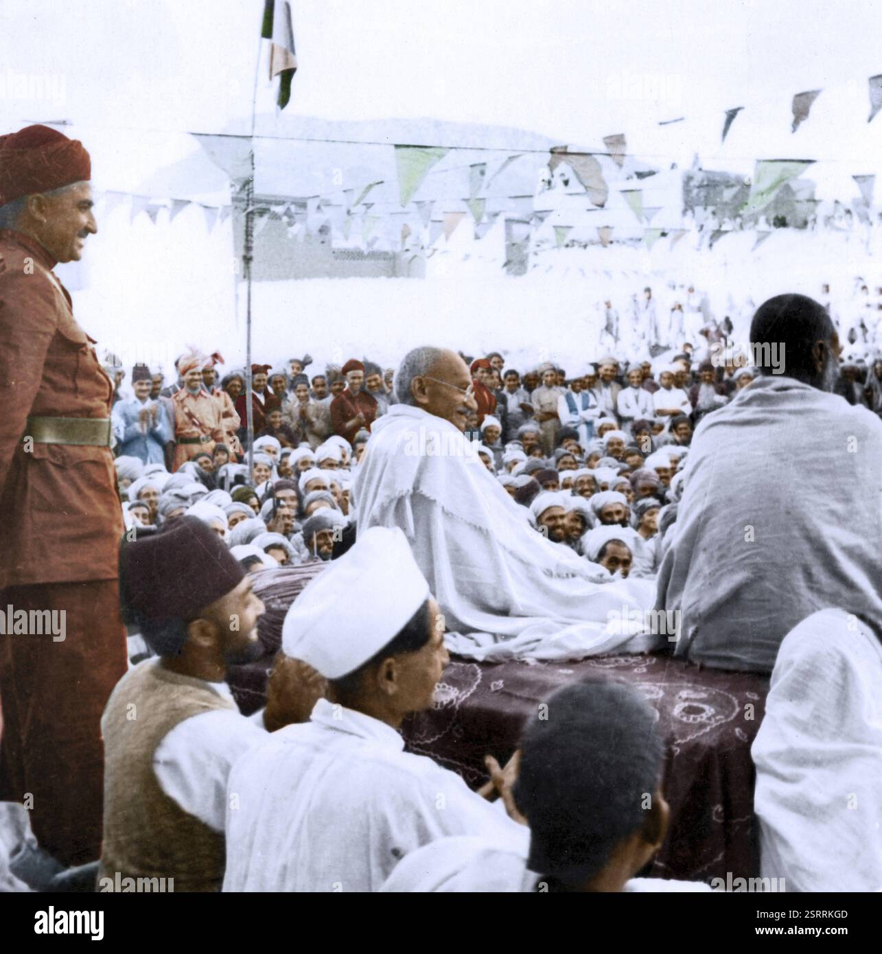Mahatma Gandhi and Khan Abdul Ghaffar Khan at public meeting, India ...