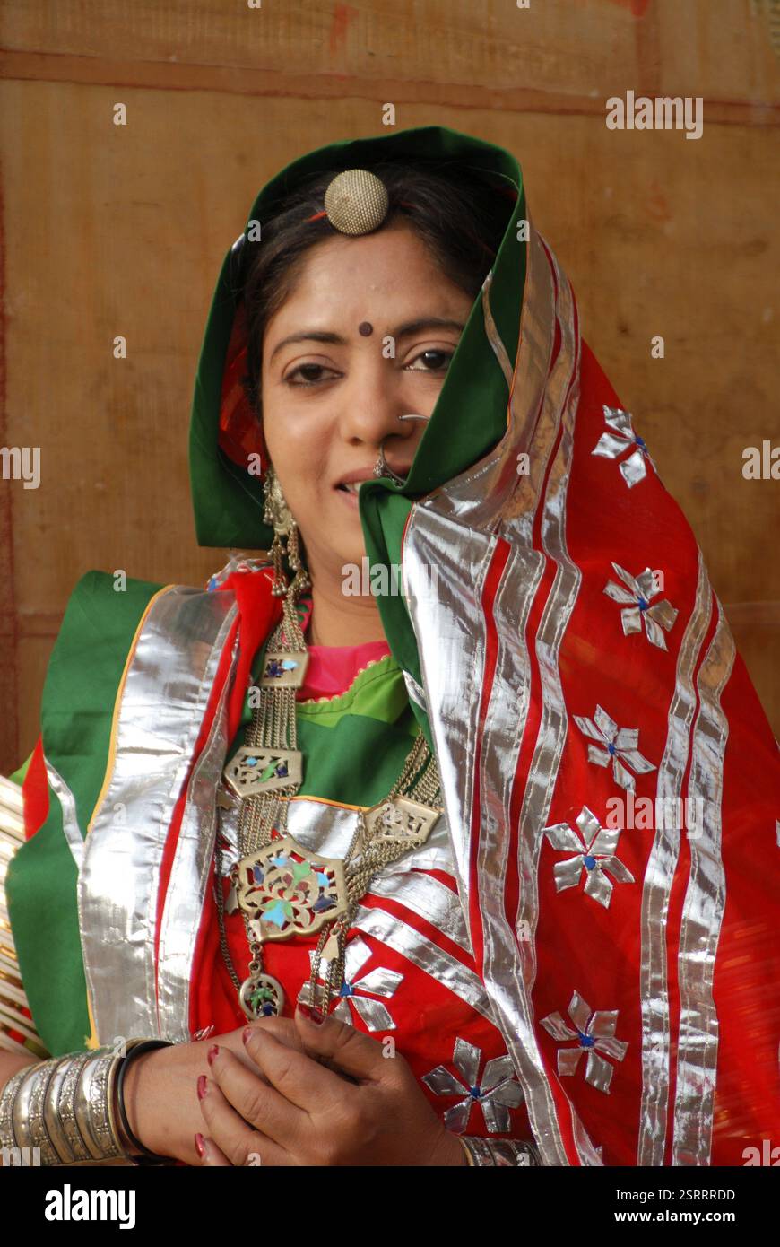 Rajasthani marwari lady in raika community dress, Jaisalmer, Rajasthan ...