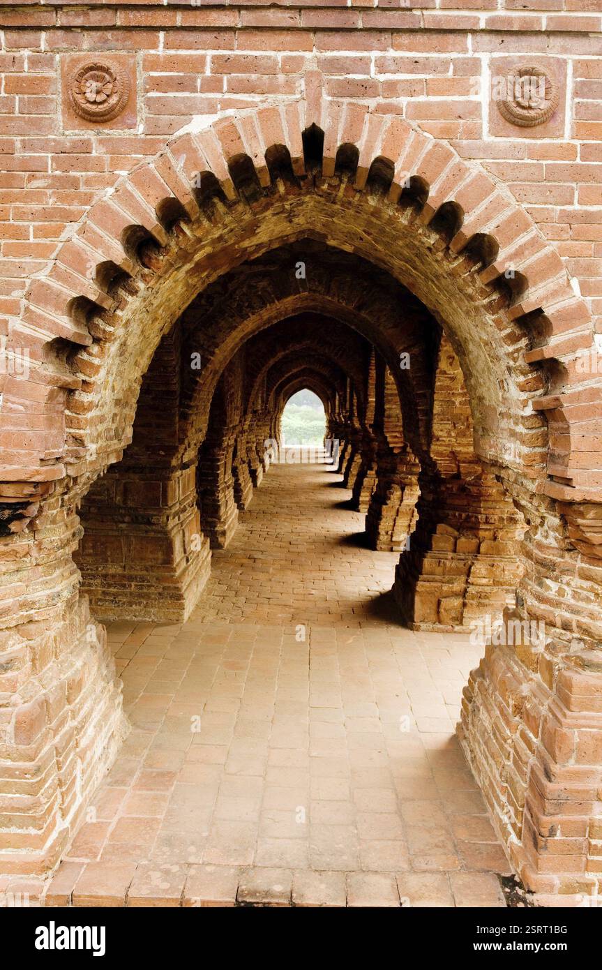 Archway at ras manch pavilion at bishnupur bankura, West Bengal, India ...