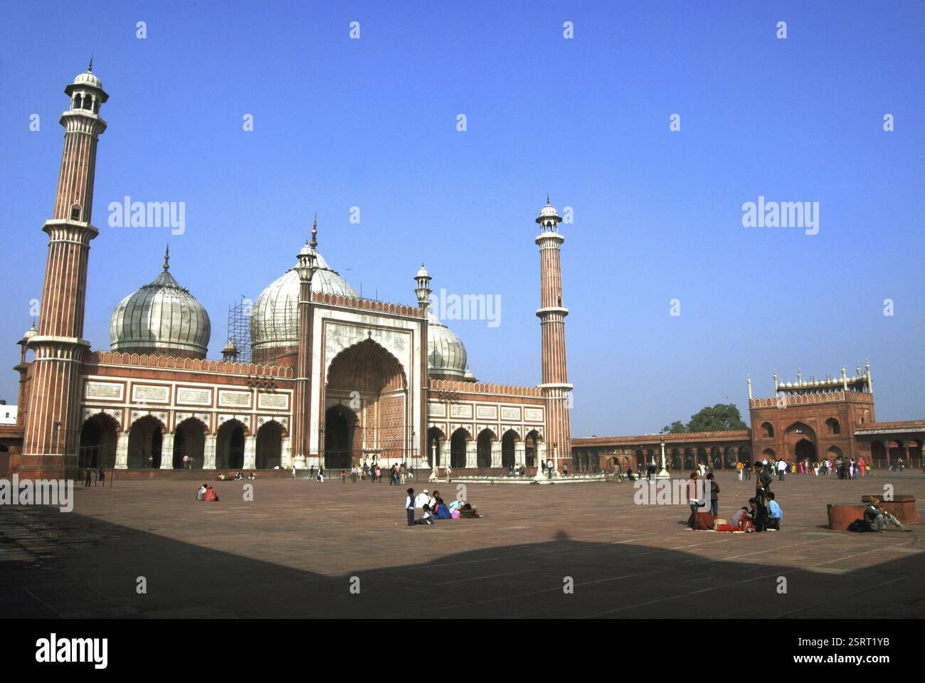 Deserted jama masjid hi-res stock photography and images - Alamy