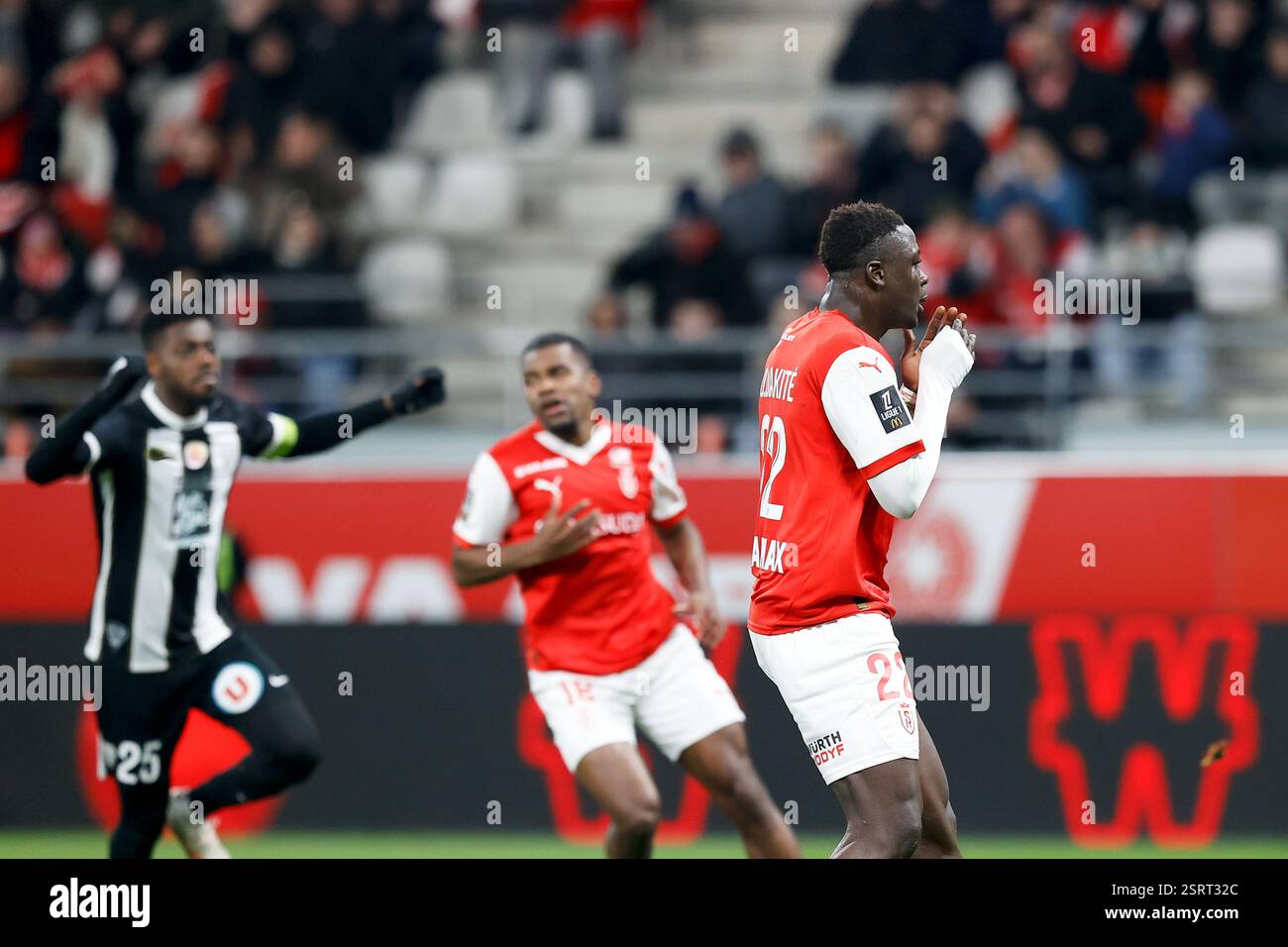 22 Oumar DIAKITE (sdr) during the Ligue 1 McDonald's match between ...