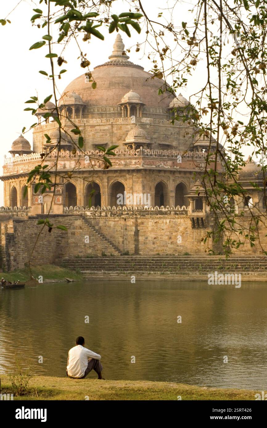 Sher shah suri tomb sasaram hi-res stock photography and images - Alamy