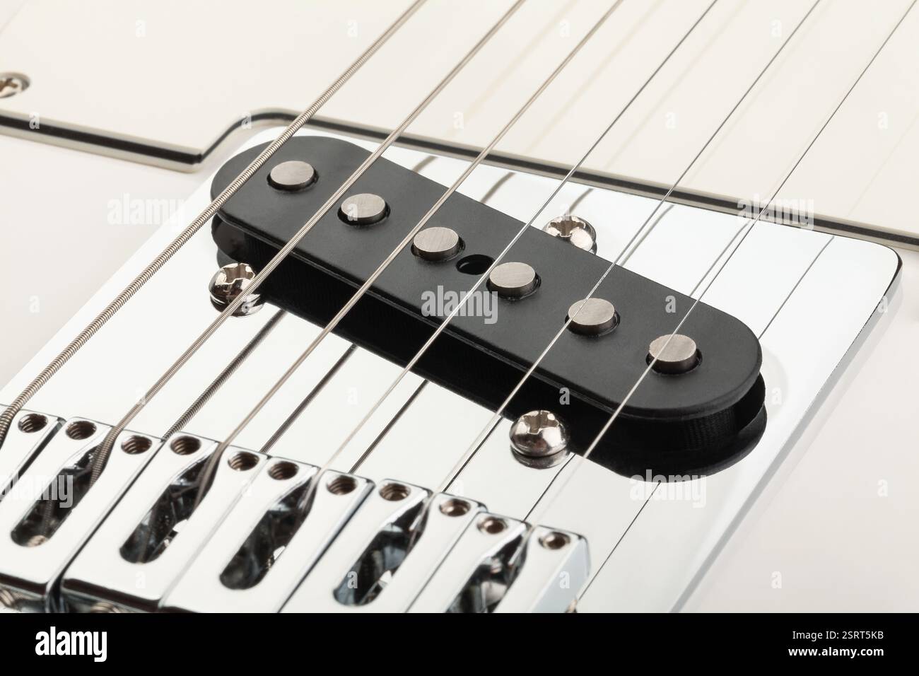 electric guitar bridge single coil pickup Stock Photo - Alamy