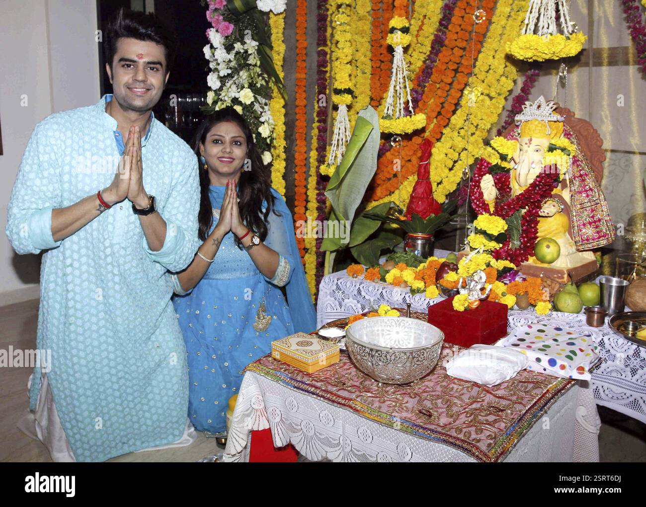 Bollywood actor Manish Paul along with his wife Sanyukta Paul during ...