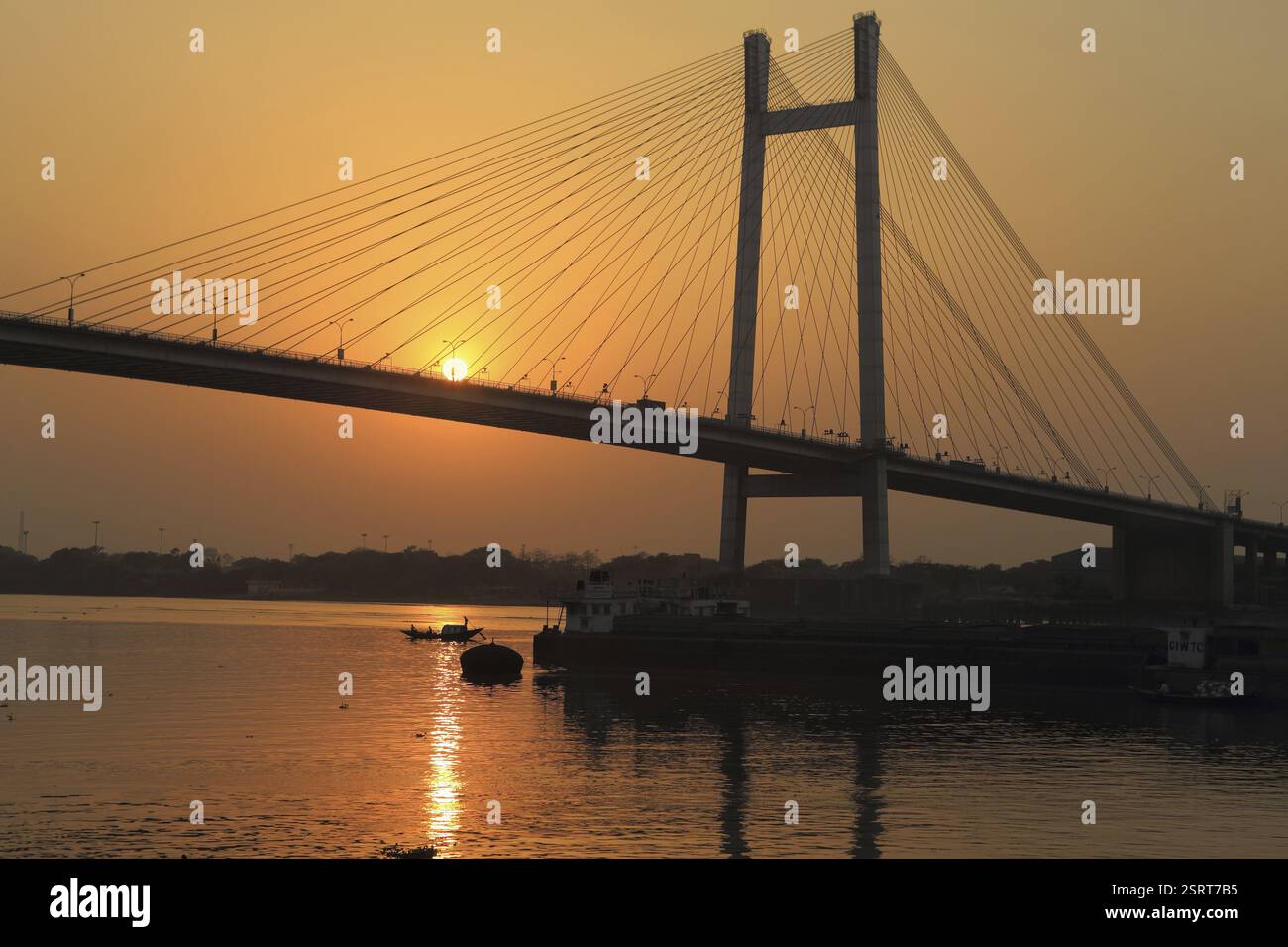 Vidyasagar setu Hooghly River at Kolkata, West Bengal, India, Asia ...