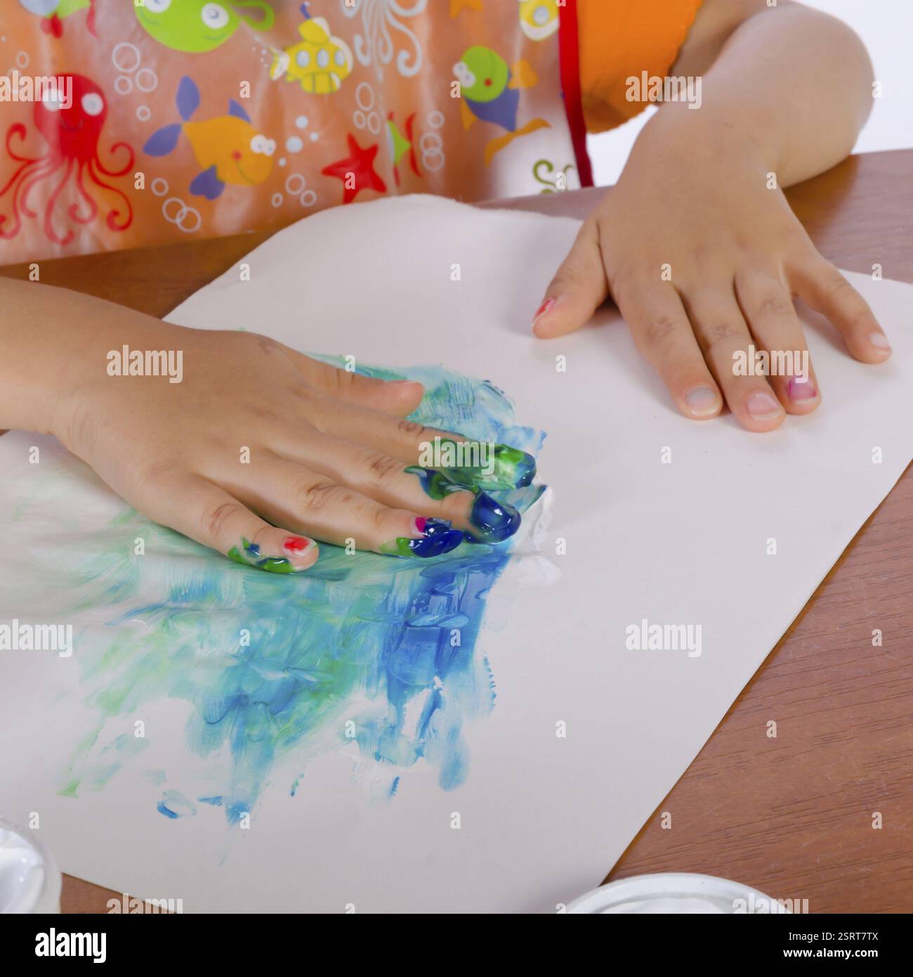Preschool kids finger painting hi-res stock photography and images - Alamy