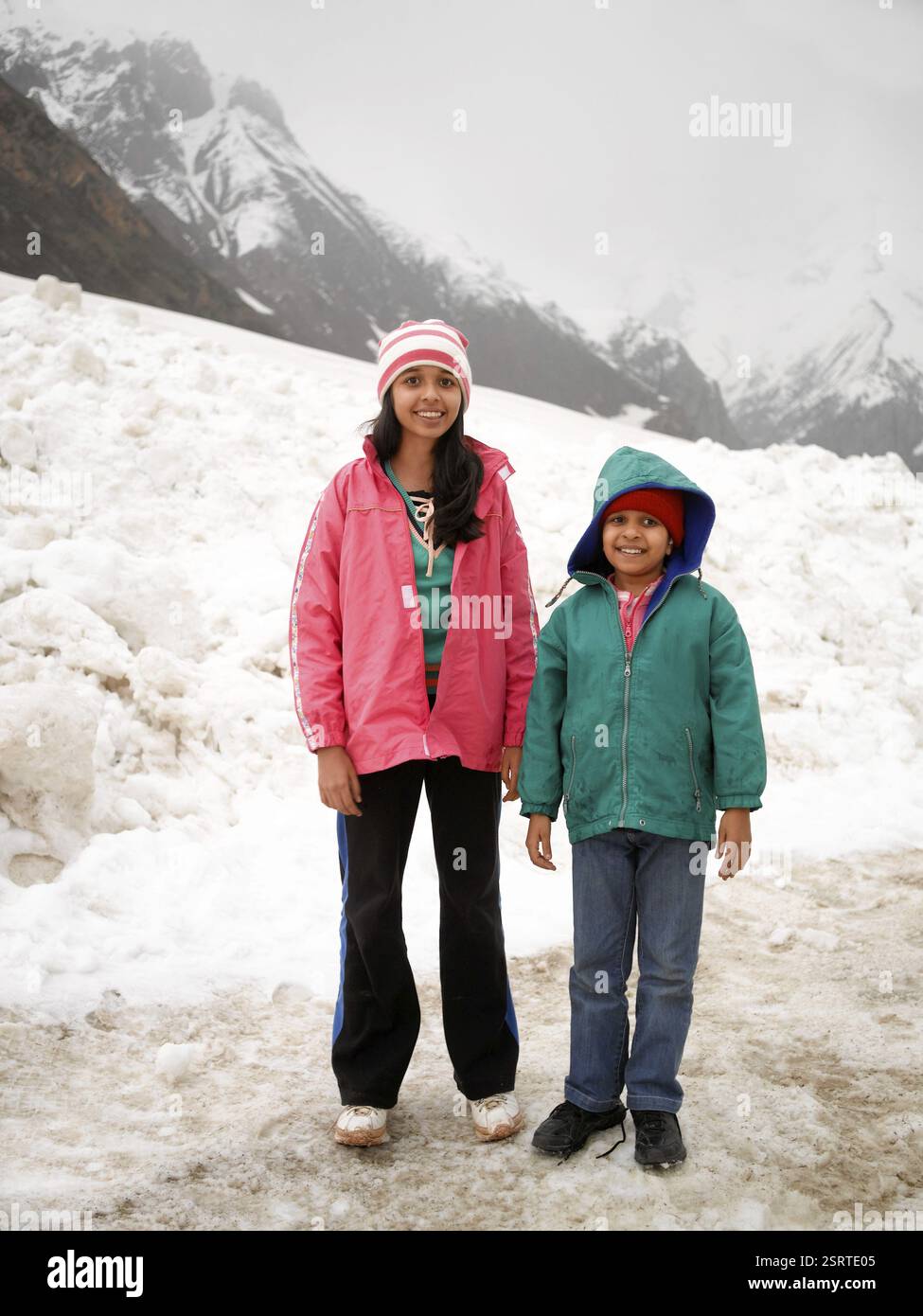 Girls at zojila pass srinagar leh highway, Jammu and Kashmir, India ...