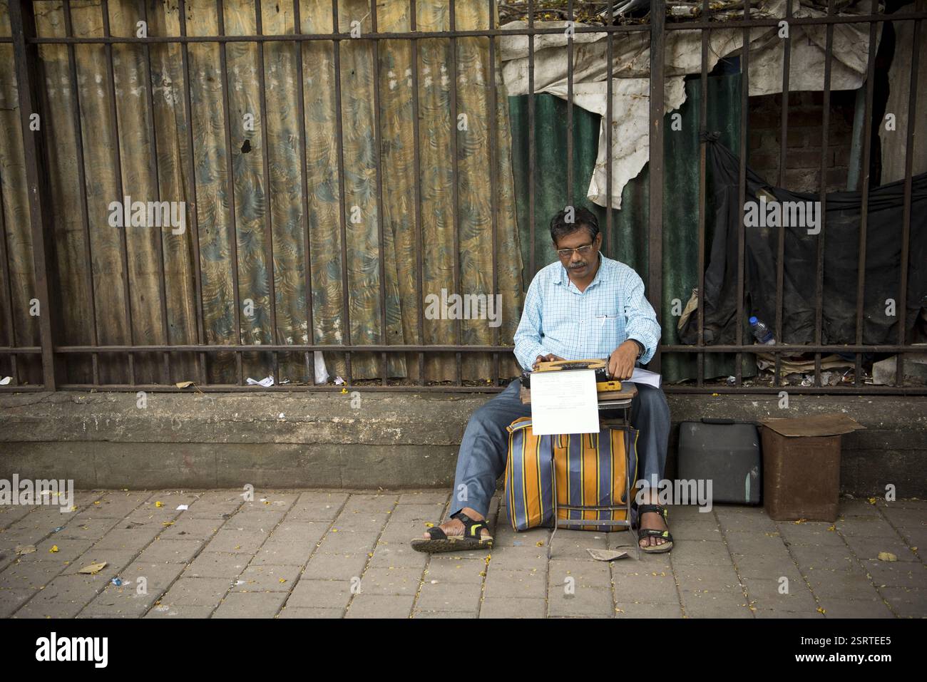 Asian pavement hi-res stock photography and images - Alamy