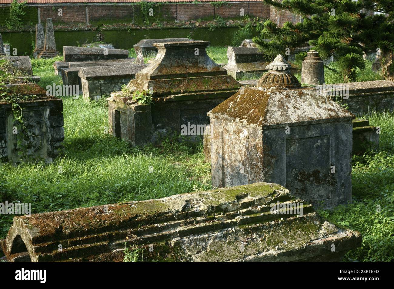 Cemetery in kochi cochin in hi-res stock photography and images - Alamy