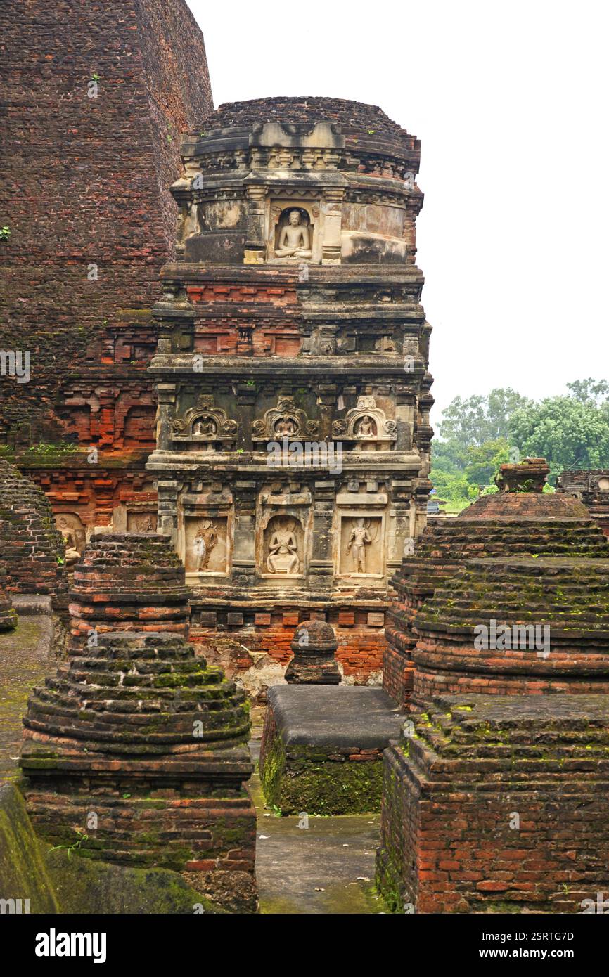 Statues of Buddha and remains of ancient Nalanda university, Bihar ...