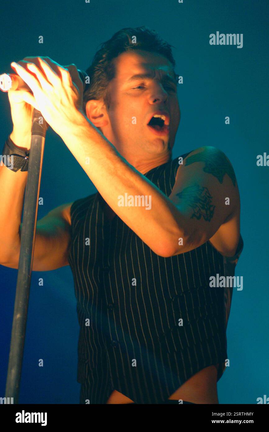 Dave Gahan lead singer of Depeche Mode in his solo project plays Live ...
