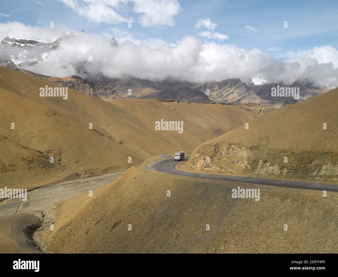 Truck on srinagar leh highway, Ladakh, Jammu and Kashmir, India, Asia ...