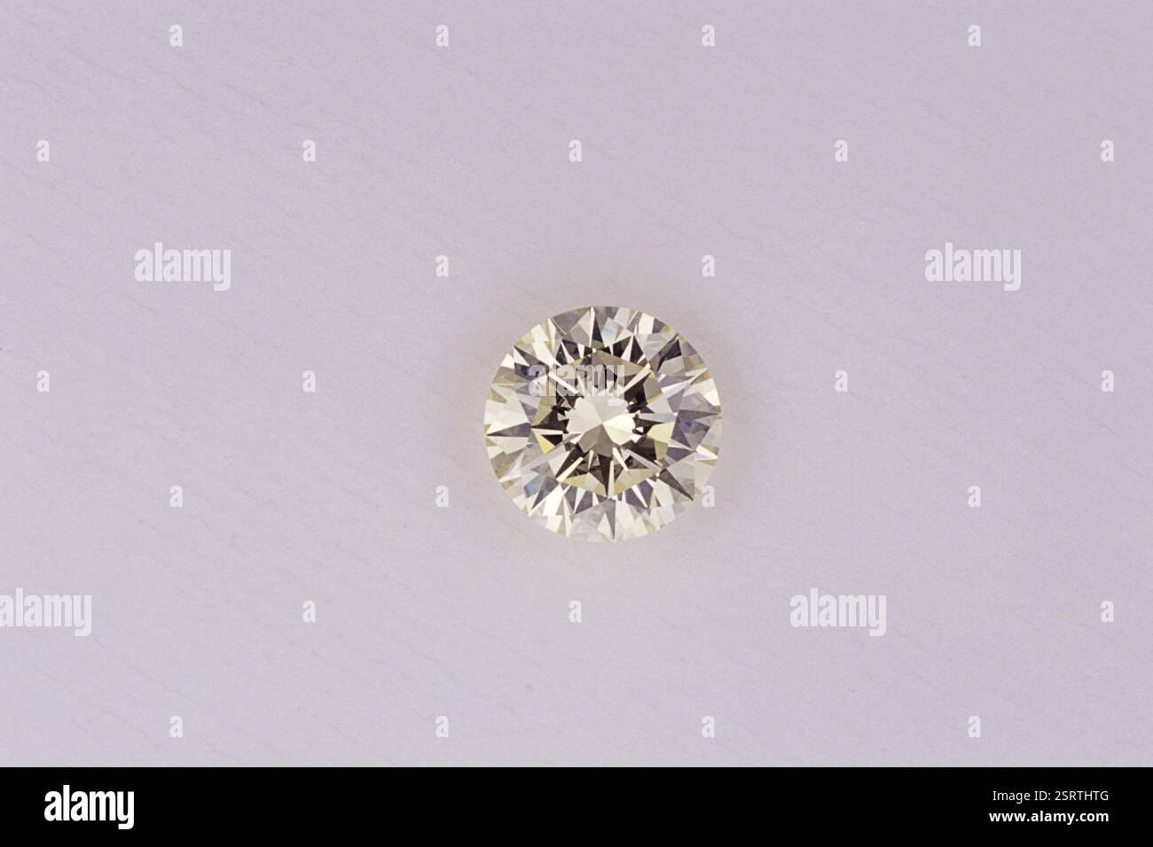 Jewellery india precious stone hi-res stock photography and images - Alamy