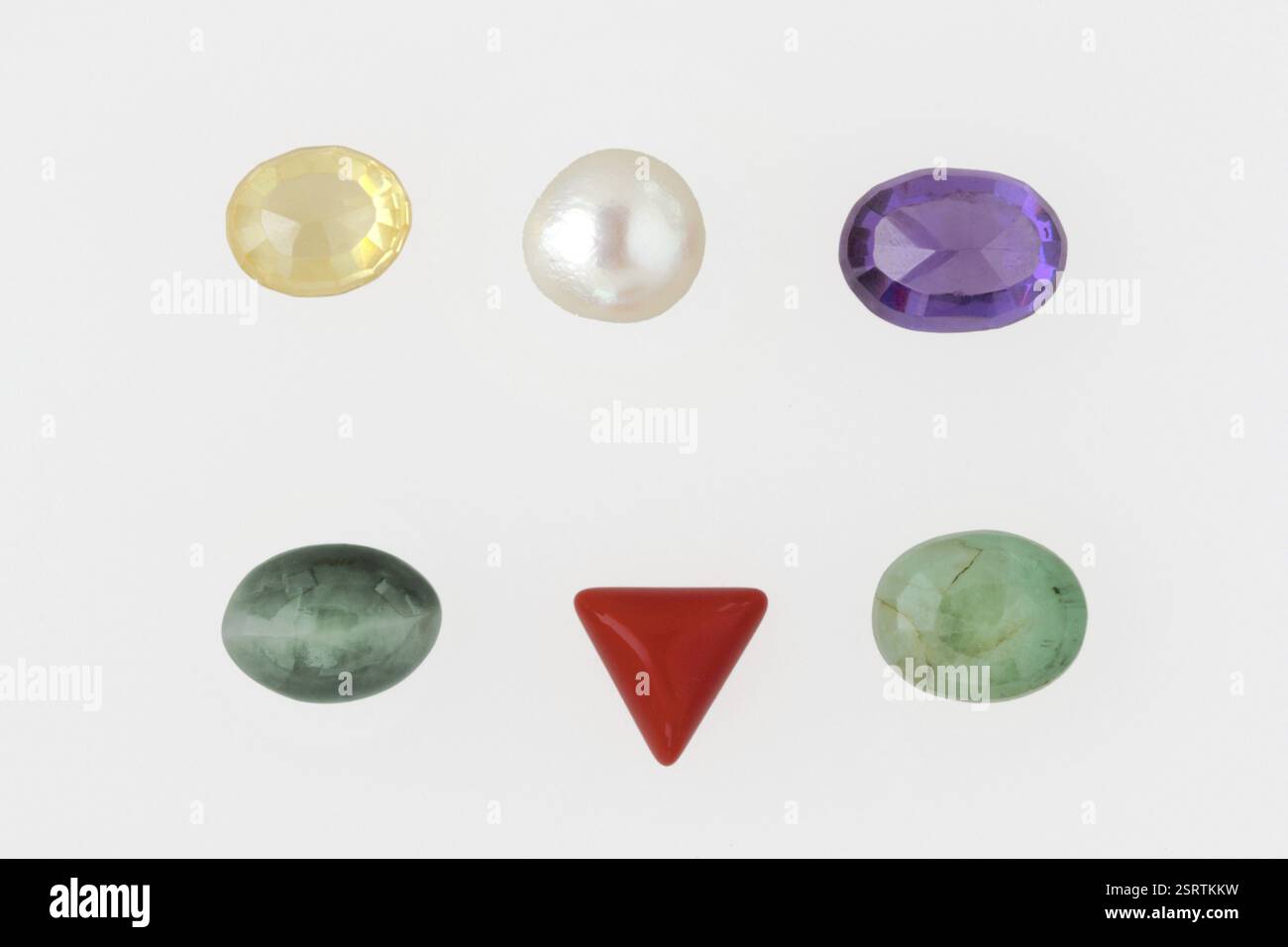 Gems and precious stones hi-res stock photography and images - Alamy