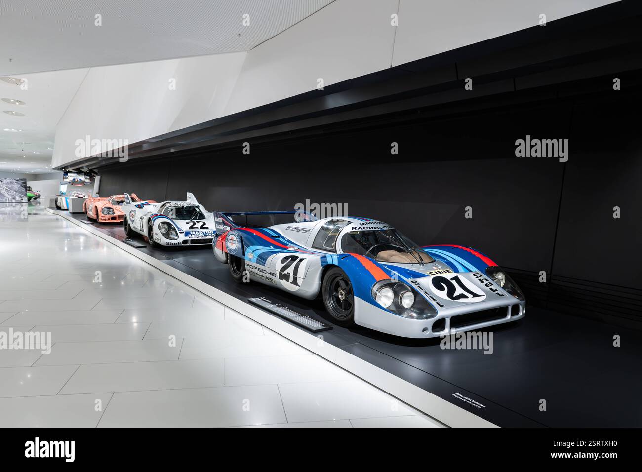 Porsche Rennwagen werden im Porsche Museum ausgestellt. Stuttgart Baden ...