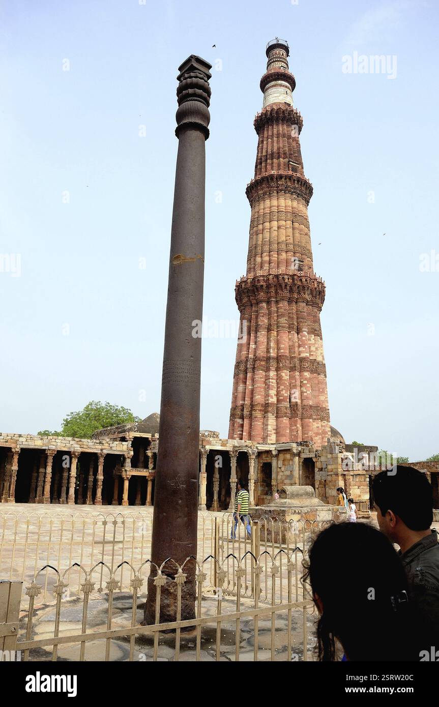 4th century Iron pillar at Qutub Minar, Delhi, India, Asia Stock Photo ...