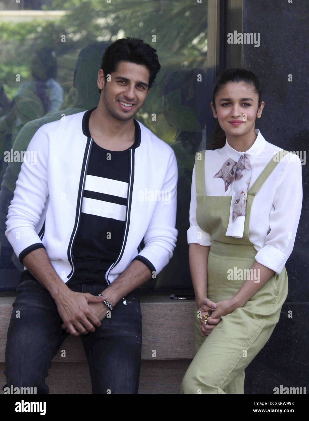 Bollywood actors Sidharth Malhotra and Alia Bhatt during the media ...