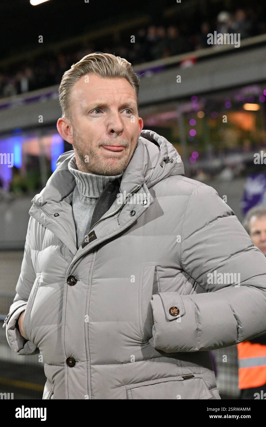 Antwerpen, Belgium. 09th Jan, 2025. Head Coach Dirk Kuijt of Beerschot pictured during the Croky ...