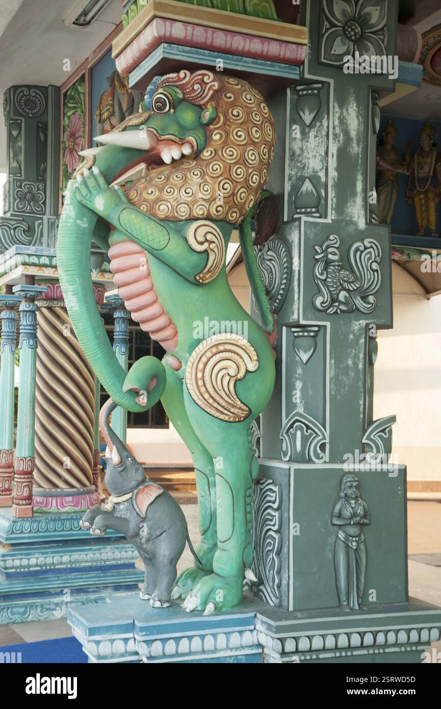 Imperial Guard sculpture at Sri Aruloli Thirumurugan temple, Malaysia ...