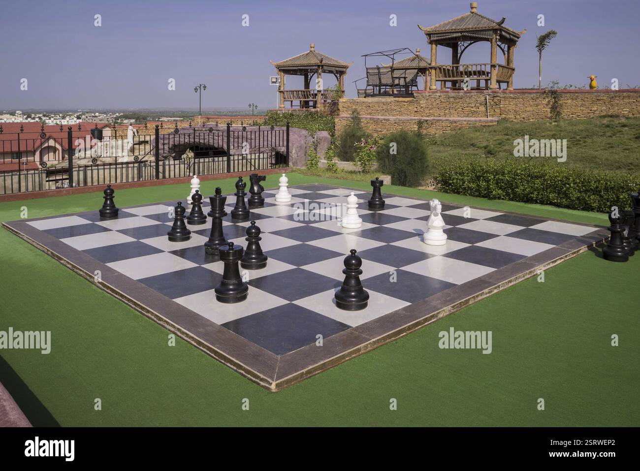 India chess pieces hi-res stock photography and images - Alamy