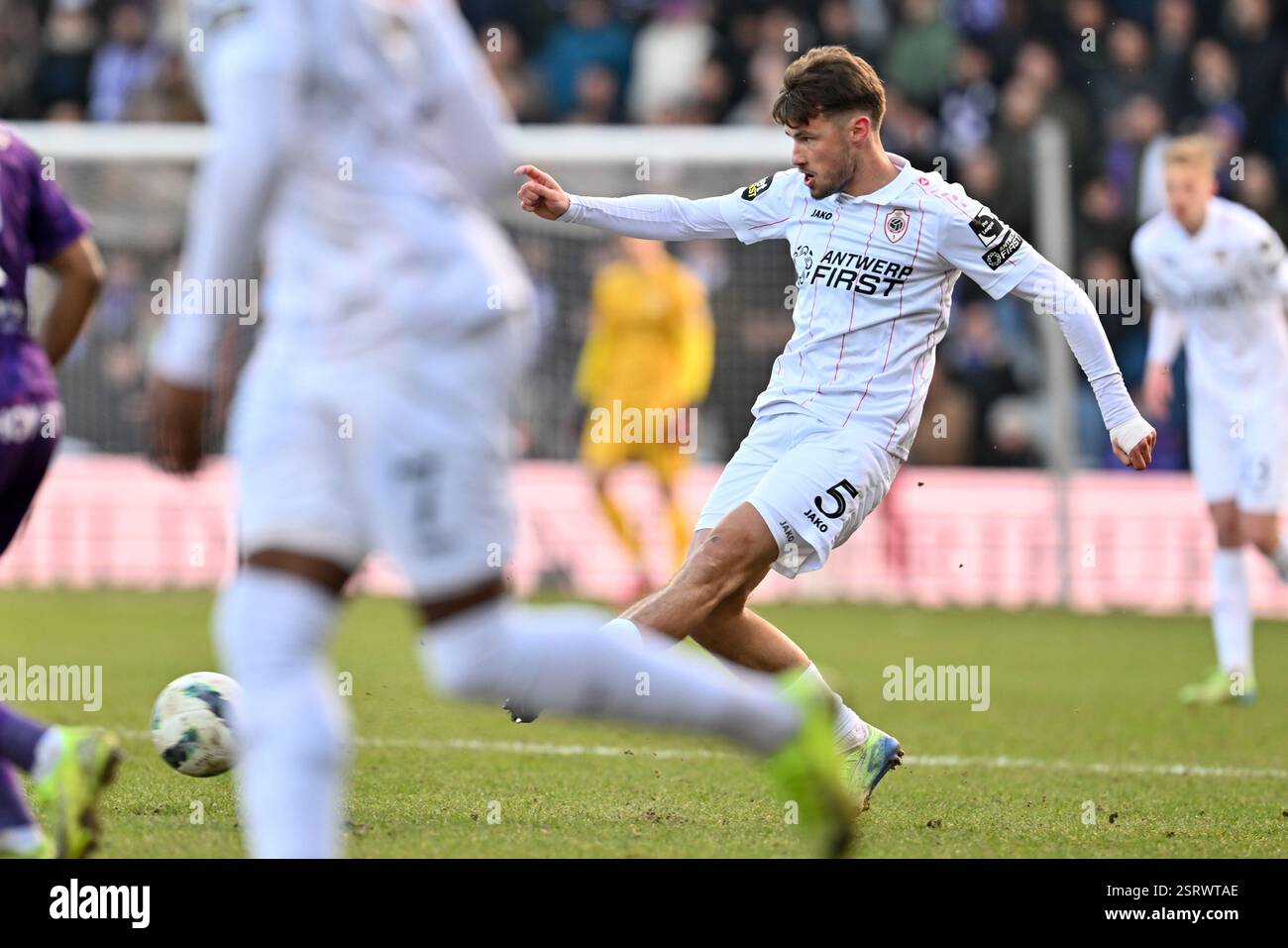 Antwerpen, Belgium. 12th Jan, 2025. Olivier Deman (5) of Antwerp pictured during the Jupiler Pro ...