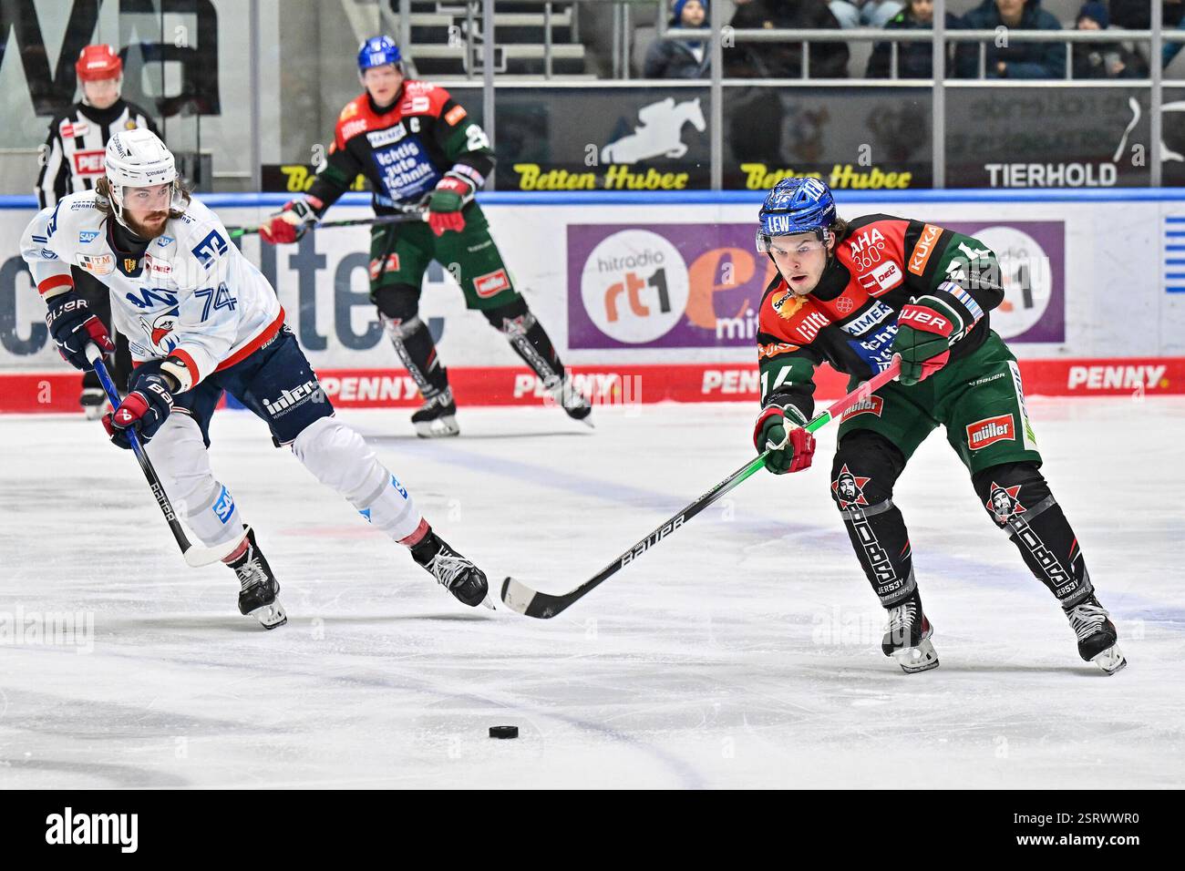 Augsburg, Deutschland. 16th Feb, 2025. im Duell Ryan MACINNIS (Adler ...