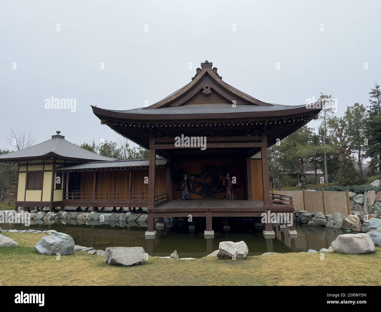 Traditional Japanese Noh theater stage with performers Stock Photo - Alamy