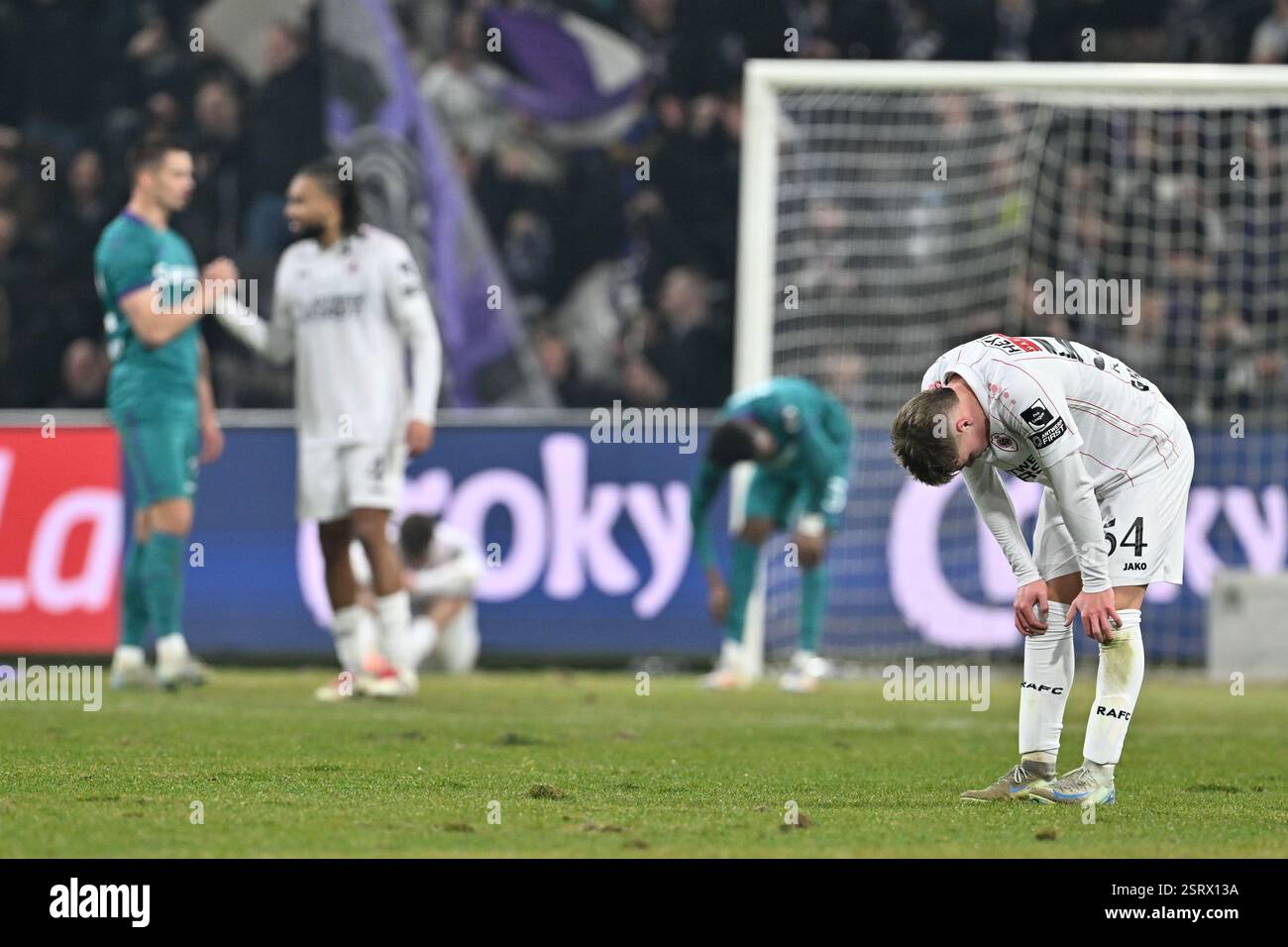 Anderlecht, Belgium. 16th Jan, 2025. Semm Renders (54) of Antwerp ...