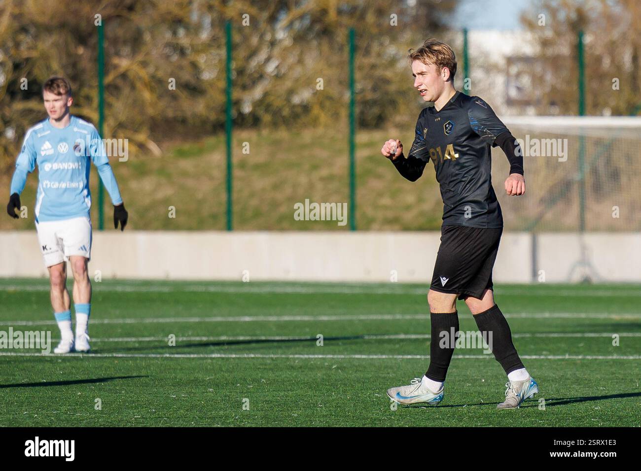 Halmstad, Sverige. 16th Feb, 2025. 250216 Halmstads Måns Andersson under fotbollsmatchen i ...