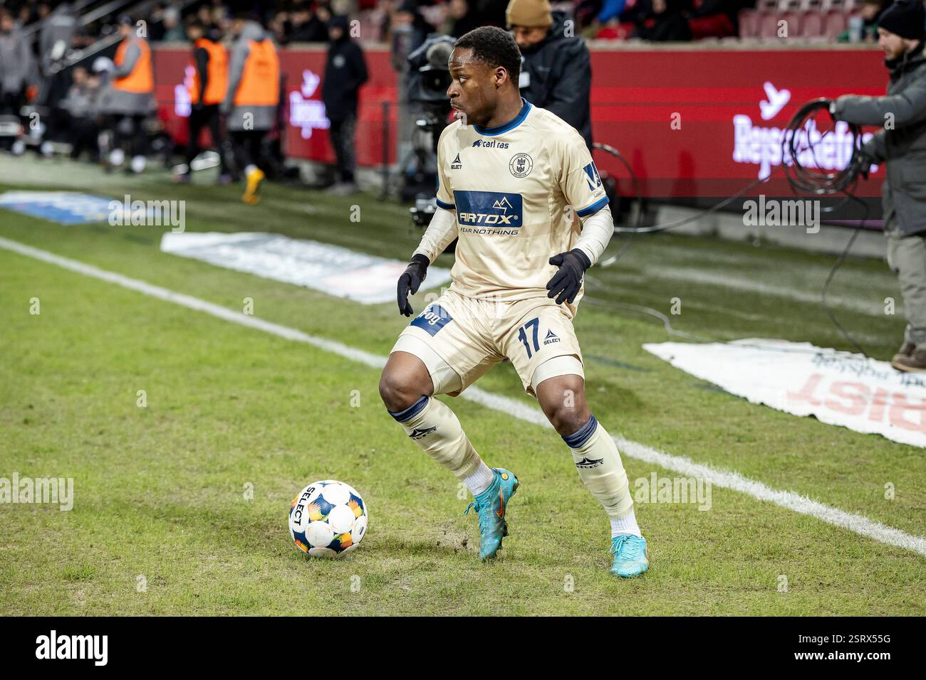 Lyngby Boldklub's Jonathan Amon (17) during the Superliga match between ...