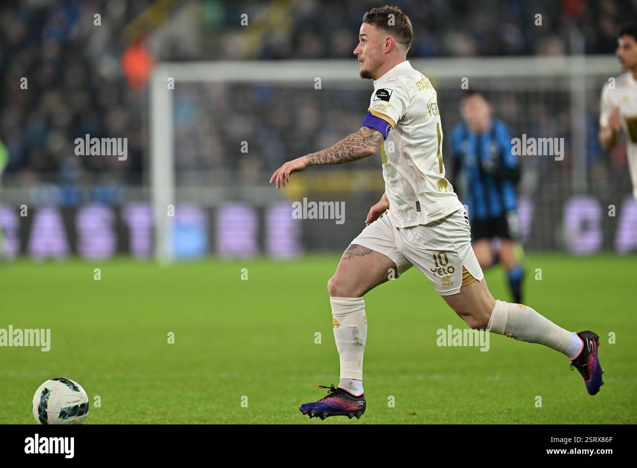 Brugge, Belgium. 18th Jan, 2025. Thibaud Verlinden (10) of Beerschot ...